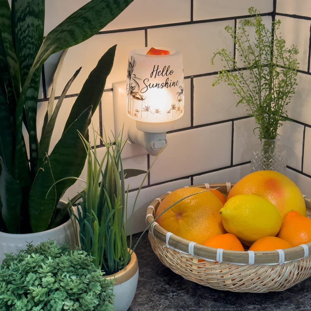 Summertime Mini Scentsy Warmer | Hello Sunshine