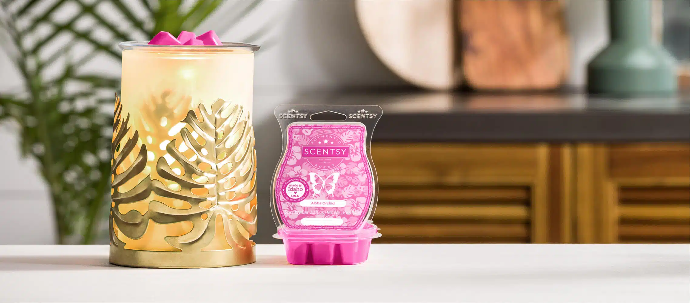 Scentsy May 2023 Warmer & Scent Of The Month | Luxe Leaves + Aloha ...