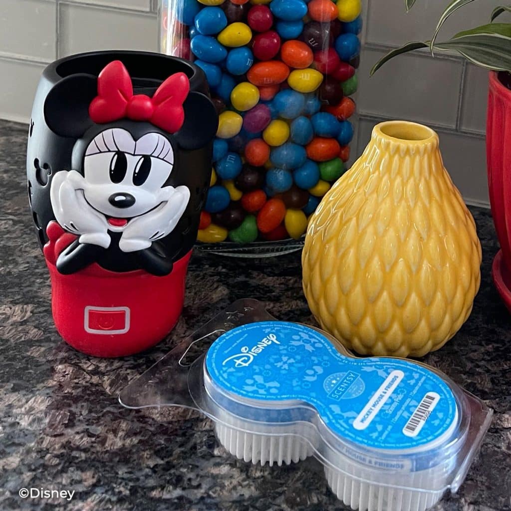 Minnie Mouse Wall Fan Scentsy Diffuser With Light | Disney Collection